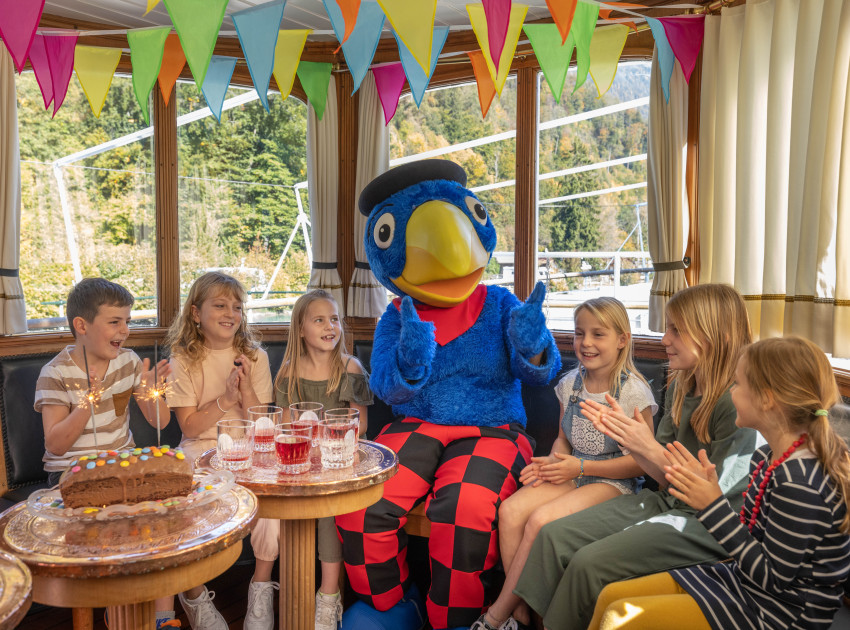 Globis Kapitänsclub | BLS-Schiff